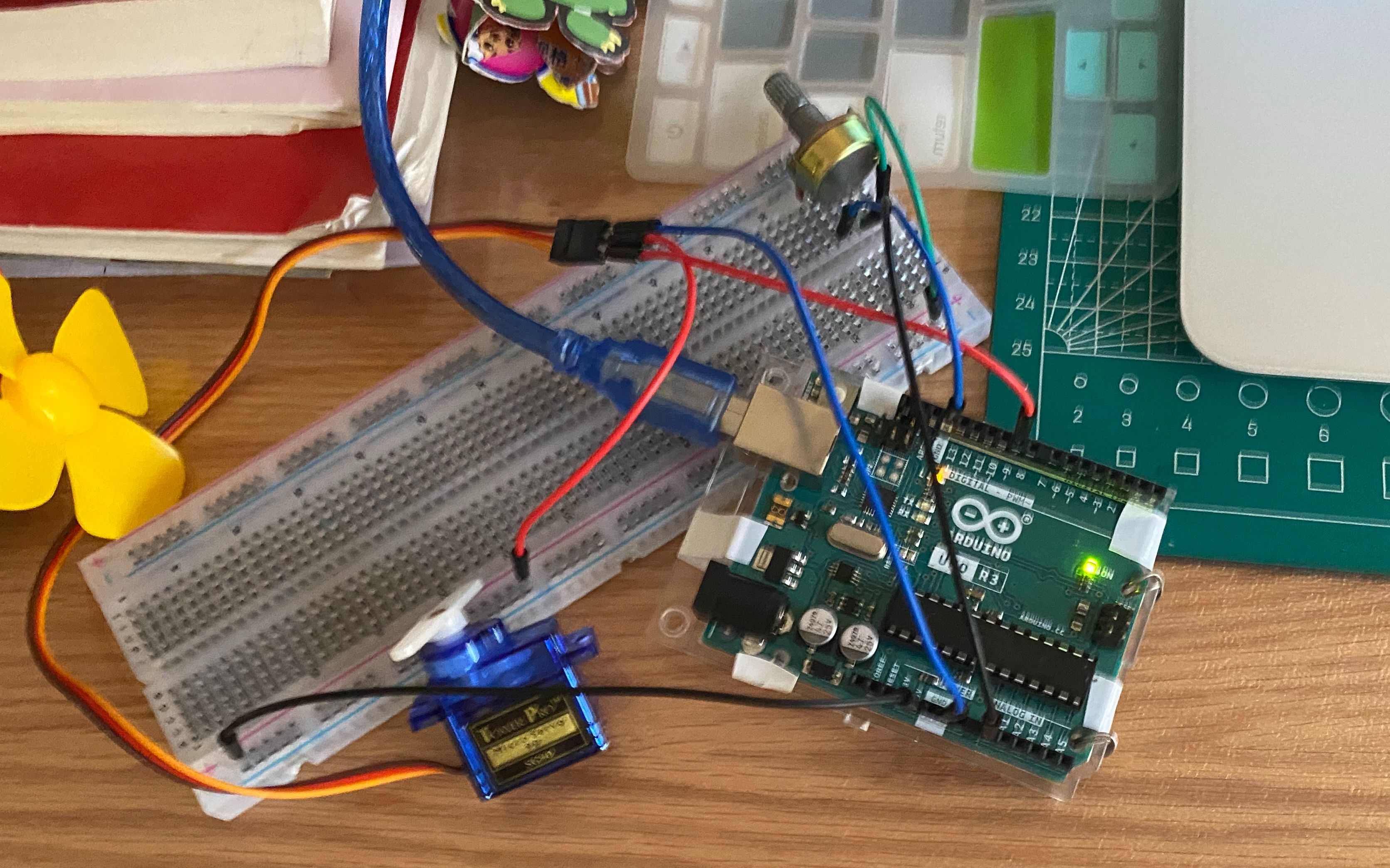 Arduino学习日记004 电位器控制舵机