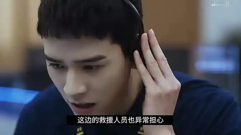 消防接奇怪救援电话,老人啥都不知还提燃烧弹