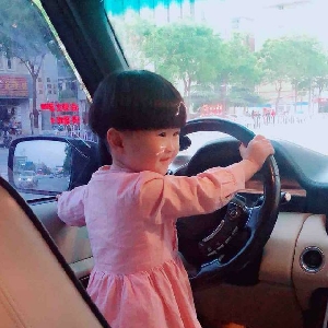 那小伙棒棒哒 