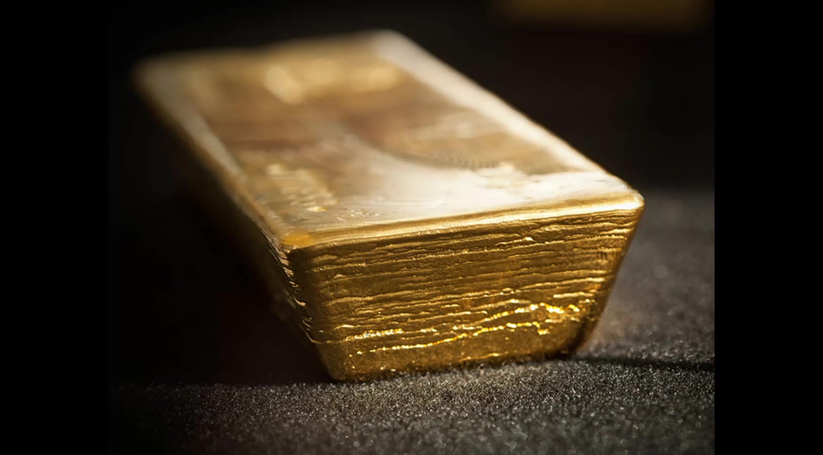 黄金创历史新高!黄金的大牛市来了!明年见$4000?