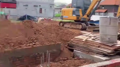 为了避免不必要的麻烦,厨房这个地方用钢结构搭设