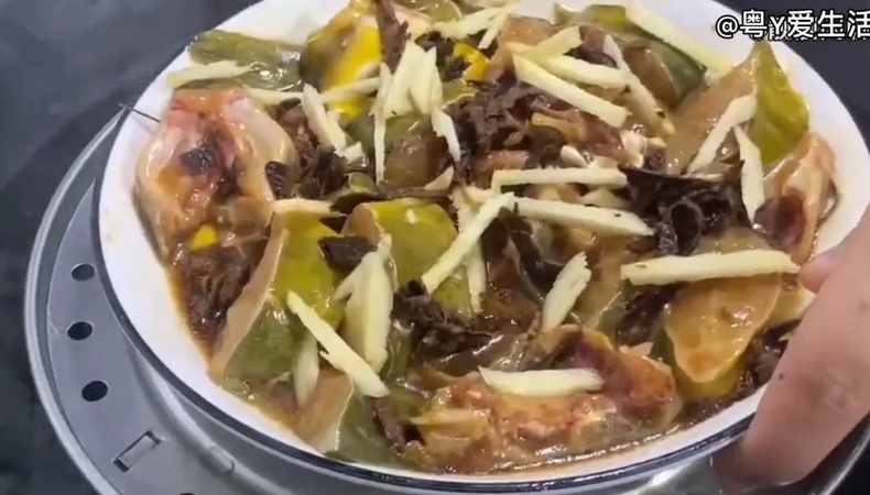 教你做个广东家常菜美食陈皮姜丝蒸黄骨鱼,做法简单,非常好吃!