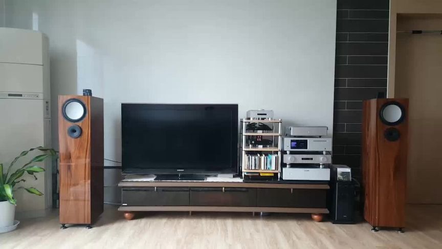 国产R2R解码,声音优美细致,绝对的Hi-end级精品