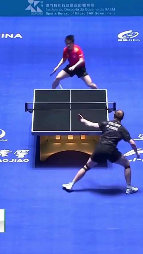 樊振东的接发球太高级了!澳门乒乓球世界杯,樊振东首战4-0战胜杜达,.