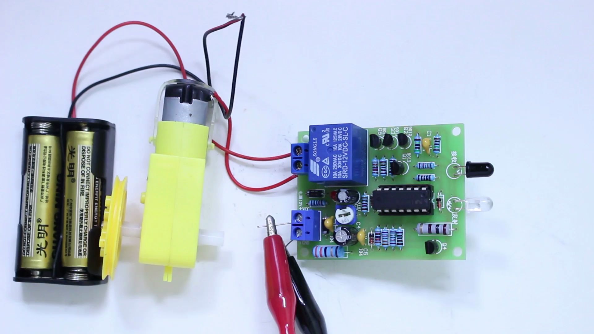 ...电子爱好者之家,Elecfans科彦立,51单片机,发光二极管DIY制作,Elecfa...