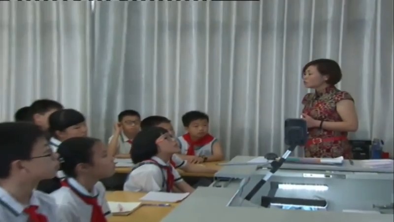 【关注看完整视频】部编青岛五四学制小学数学五年级上册《一个数...