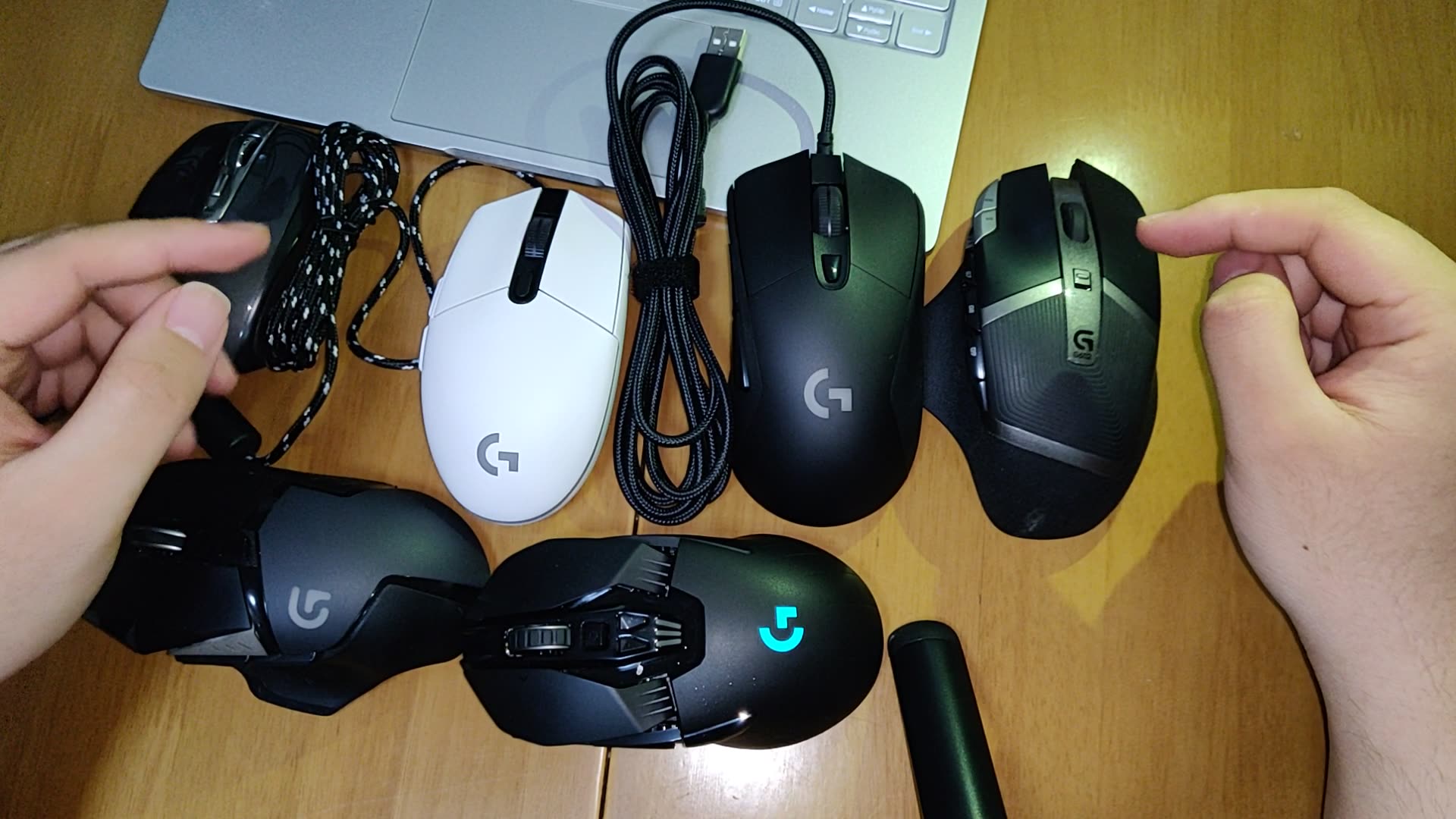 【SHIQINIUBI】从入门到旗舰,电竞鼠标哪个强?【罗技G102、G403、...