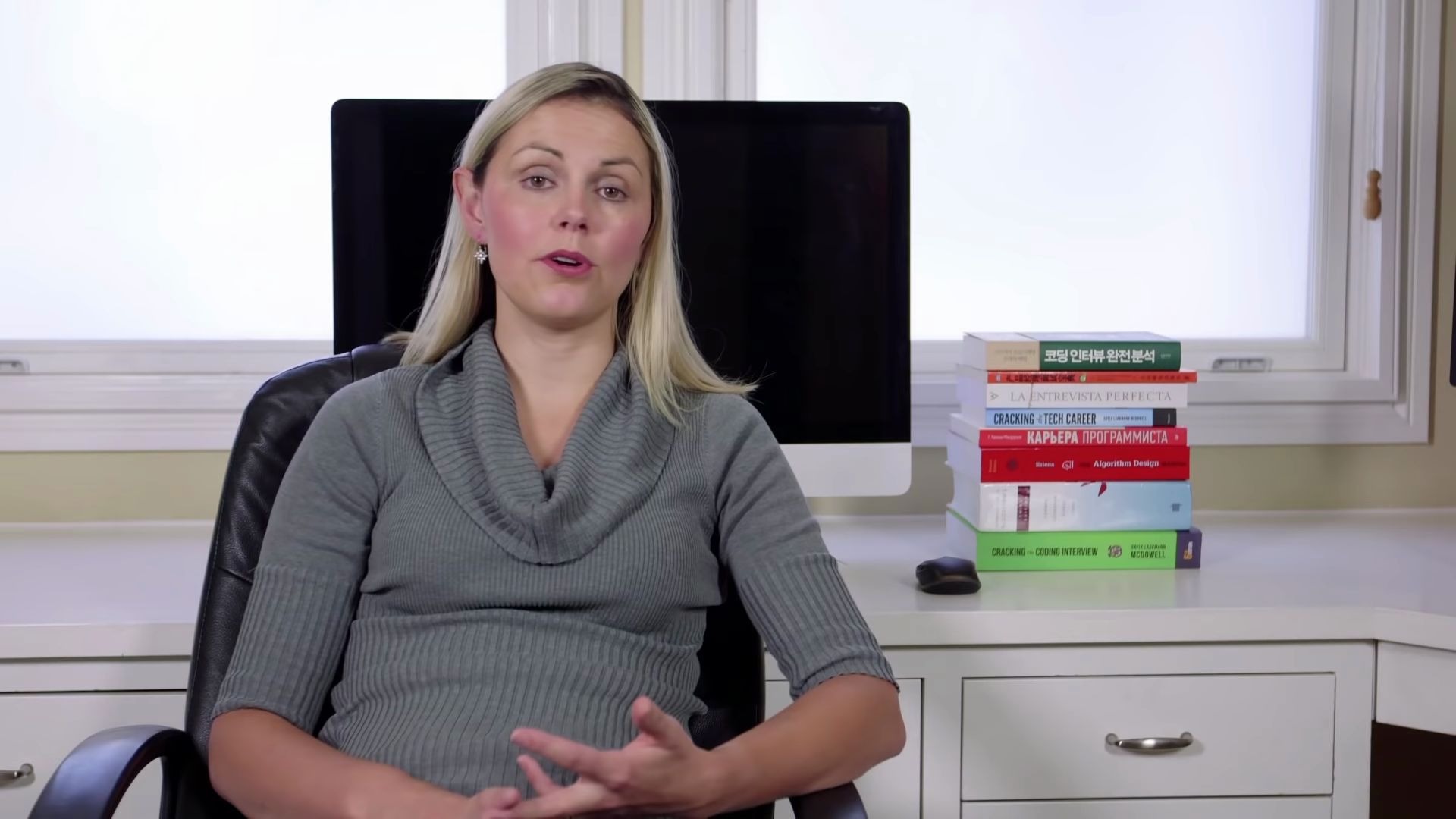 算法 [《程序员面试金典》作者, 英文字幕]