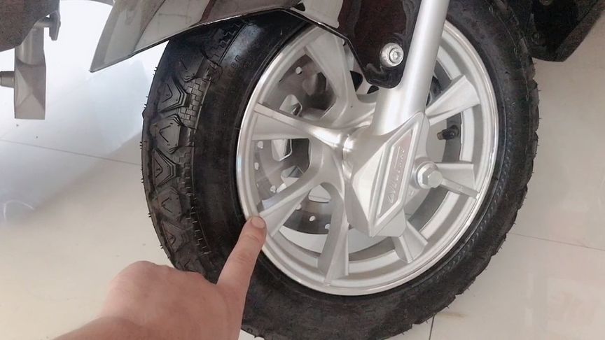 如何选购质量好的新电动车,聪哥:只需看这三个地方,值得收藏。