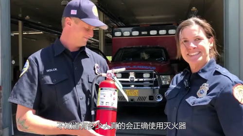 发生火灾无需灭火器,扔个球就能搞定,效果惊人建议推广!