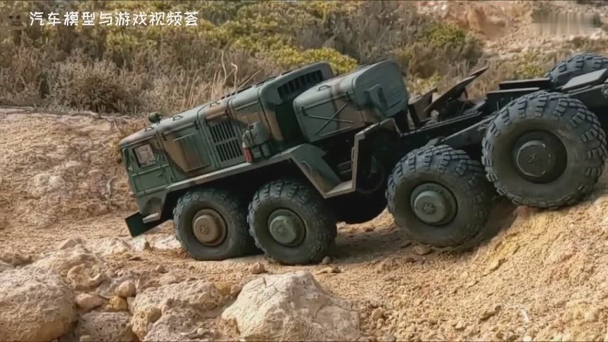模型——Cross RC 八轮驱动遥控军用大卡车,看这悬挂太棒了