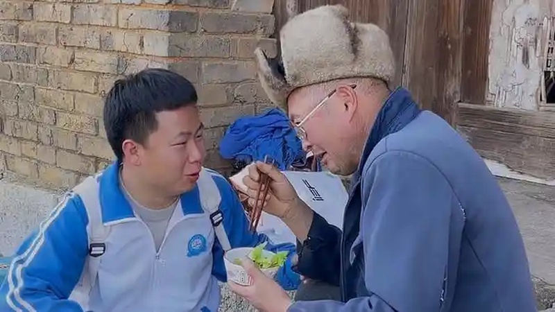 孝敬父母是我们中华民族的传统美德