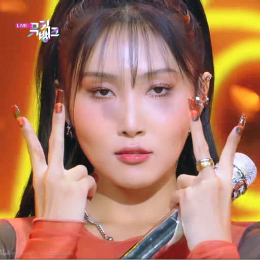 盛世美颜的小闫 