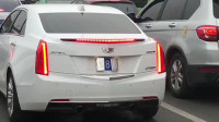 哇塞!第一次见一个数字的车牌,有人知道这是什么车牌吗?