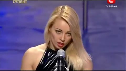 美女钢管舞跳的太精彩了