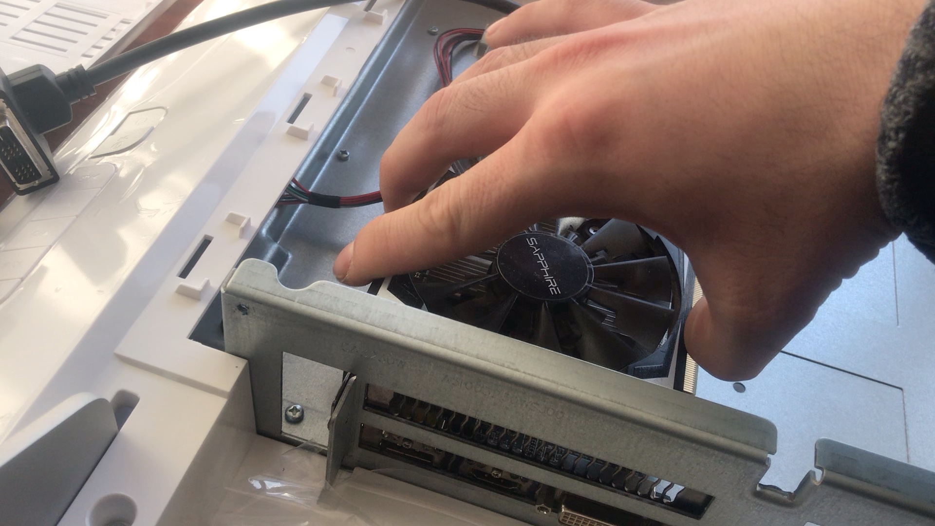 昔日辉煌的一体机拆解视频