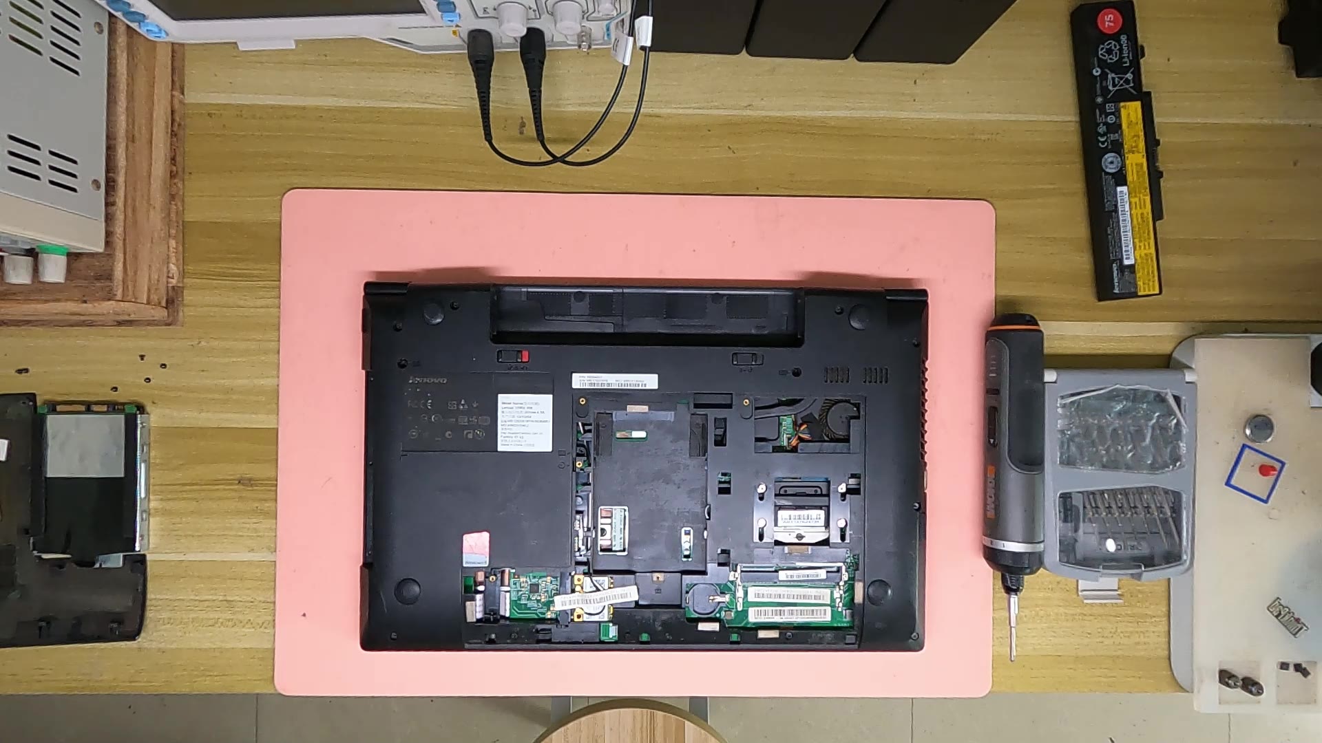 联想 V580c 笔记本电脑拆机清灰换硅脂