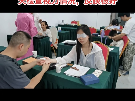 ...—砭石技术,助力青少年和中老年视力保健,每天检查视力情况,反映很好