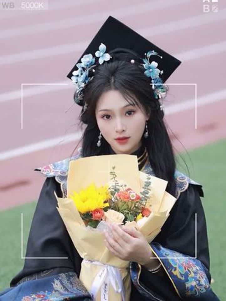 “我很满意我自己”#动漫大乱斗 #吃谷同好会 #毕业季吃谷人什么画风