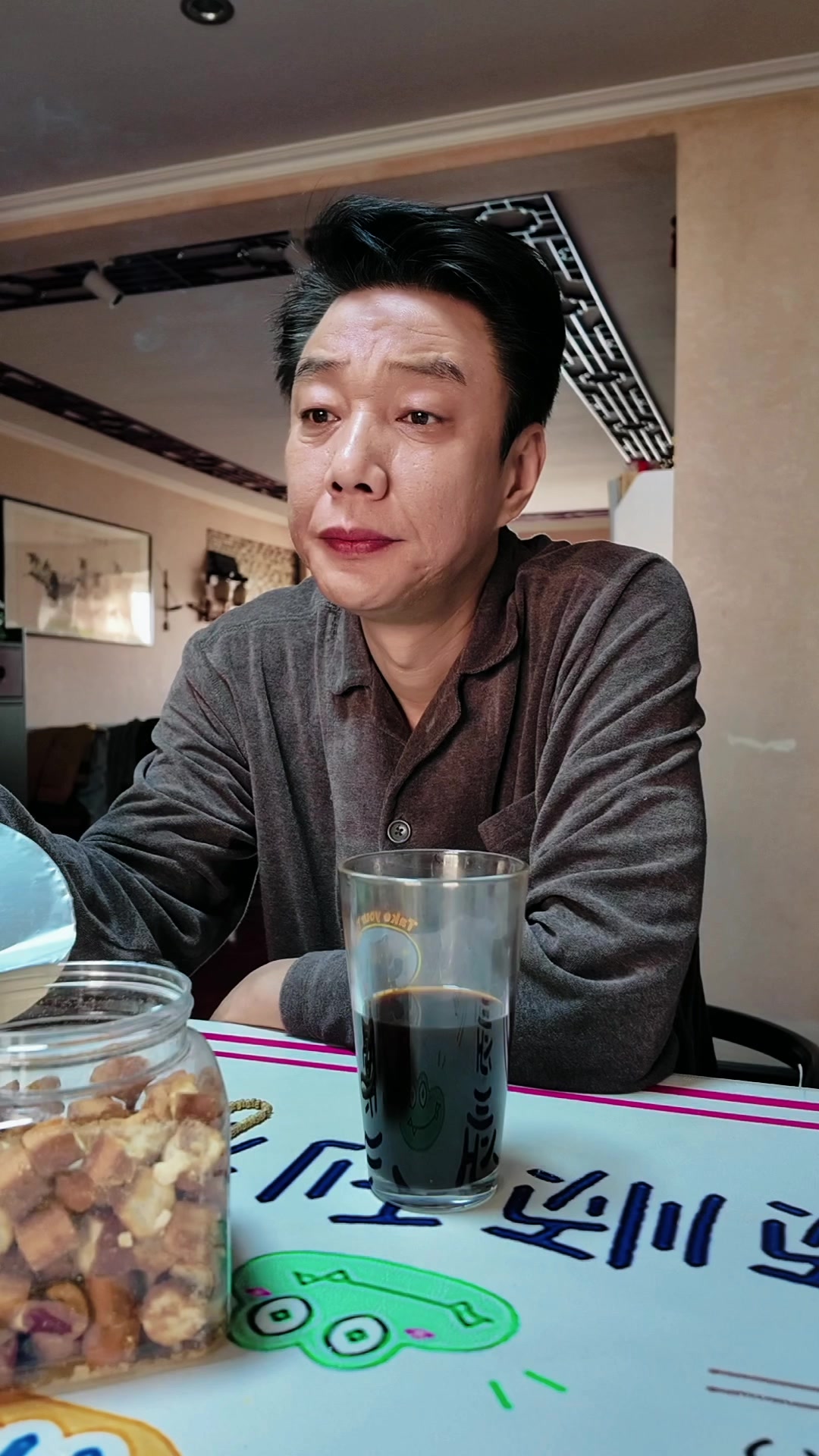 一杯咖啡一首歌! 默默地享受一个人的早晨!#原创视频