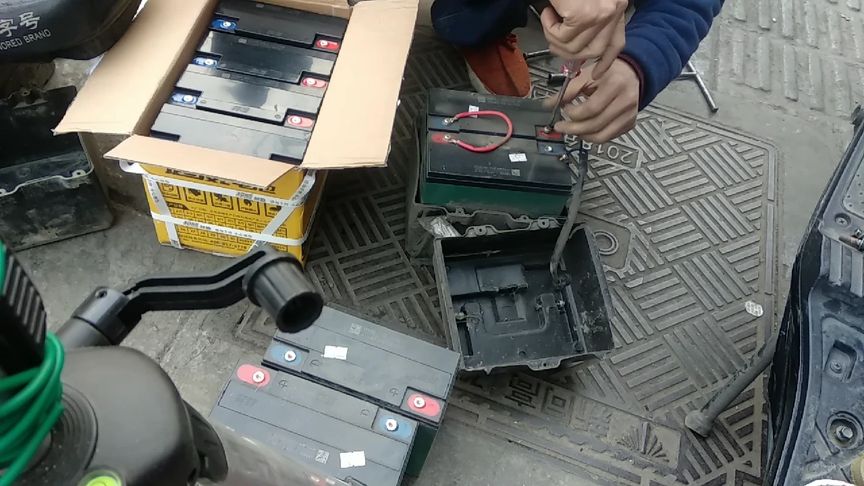 师傅手把手教你更换48-20电池