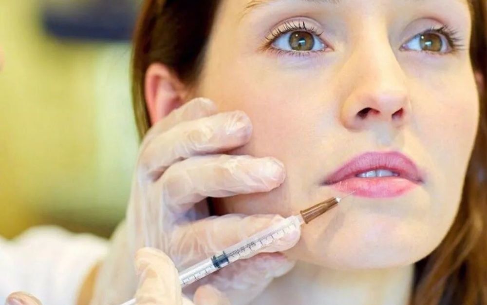 注射肉毒杆菌毒素能消除皱纹,但事物都有两面性,让科学家告诉你它的...