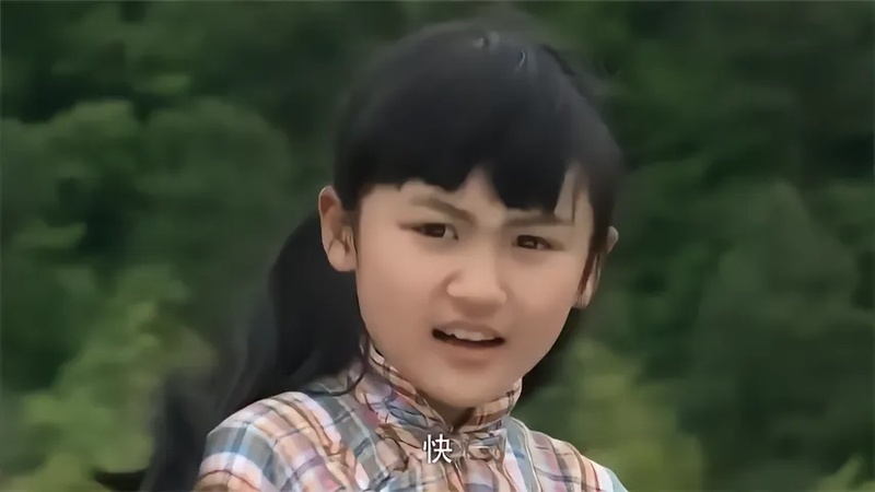 两个孩子被水冲走,心机女不但不担心,还说风凉话.