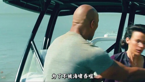 世界爆发海啸灾难,男人凭借自己的智慧成功躲过!