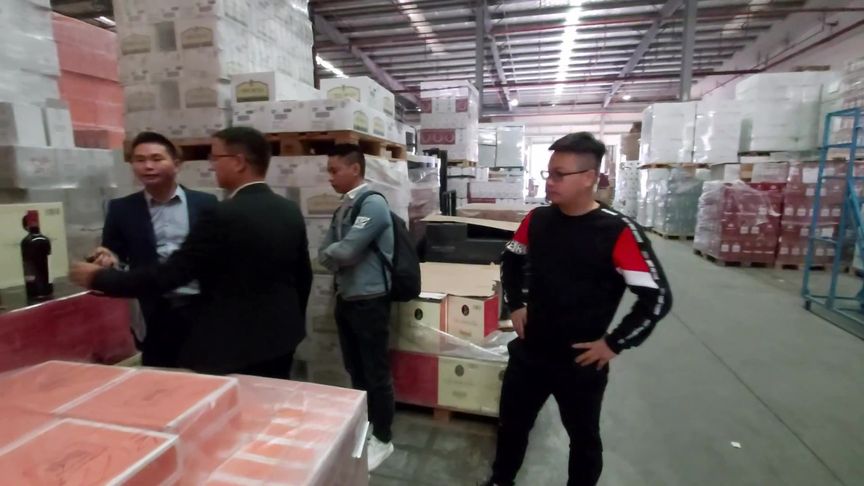 【进口葡萄酒行业客户接待流程一】直接到仓库参观|让客户放心