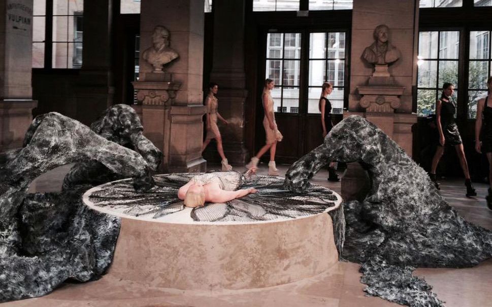 【Iris van Herpen】2016巴黎春夏•银光精灵