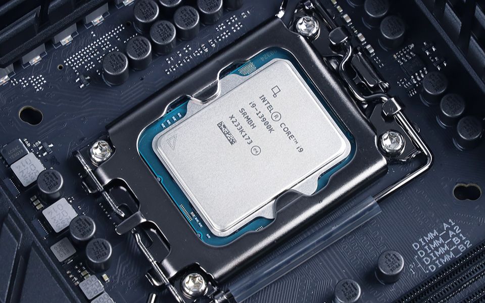 我的13900K 御用座驾——Z790 HERO主板开箱 -(゜-゜)つロ 干杯~-...