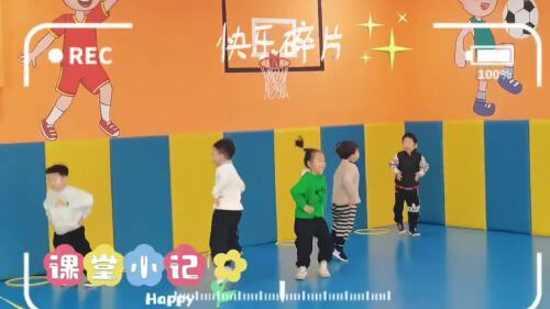 运动改变大脑,运动可以让小朋友变得更加的聪明,与人接触也会更加的...