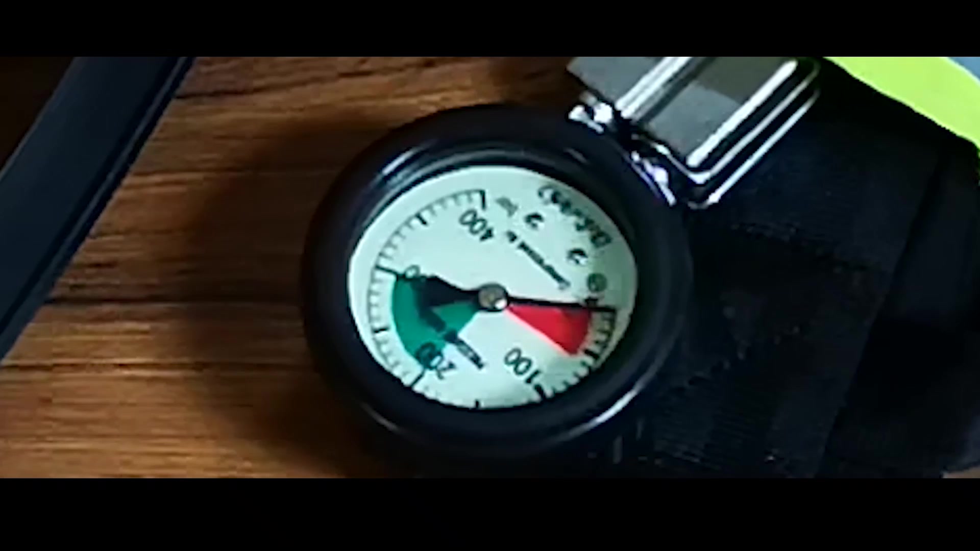 远洋三副教你穿戴消防员装备