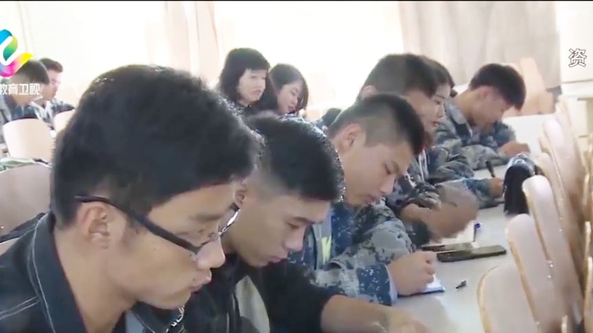 建立体检制度和师生健康档案,做好学生预防接种管理