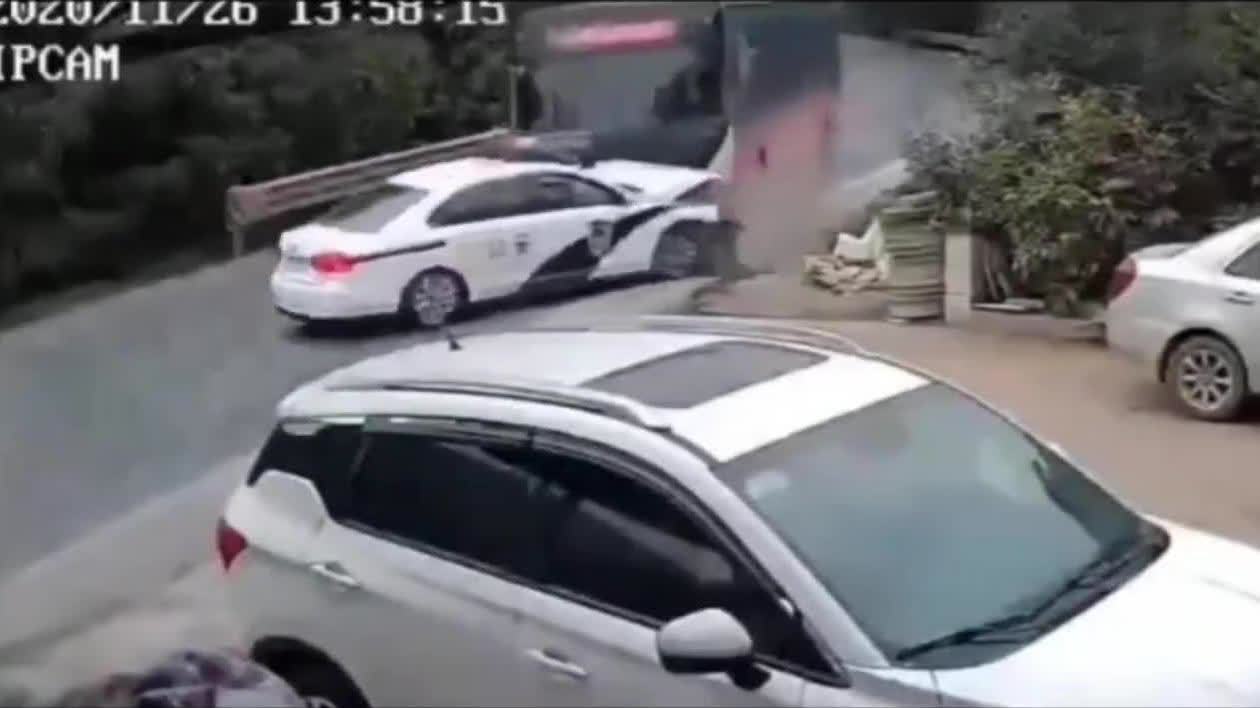 交通事故带给我们的教训!希望能帮新手司机快速成长为老司机 #交通...