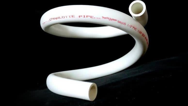 PVC管道也能随心所欲地弯曲?一看就是老师傅,太有.