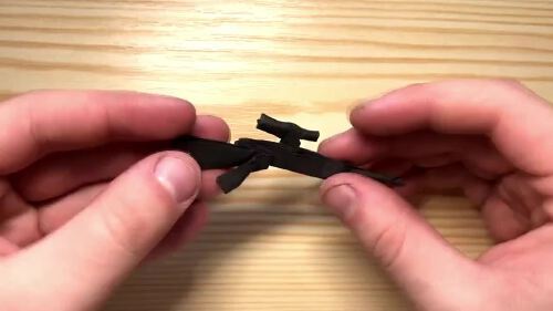 简单有趣的折纸狙击枪,一张正方形纸就能搞定,看到就收藏!