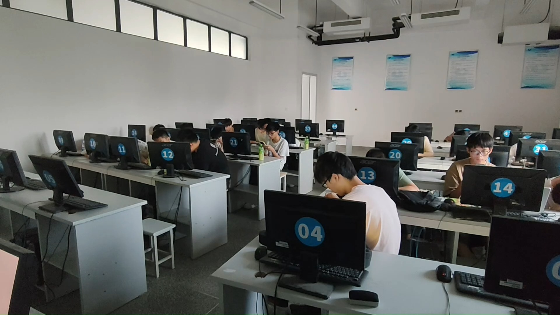 课时19:修改功能之在表格中嵌入表单(现场实录)