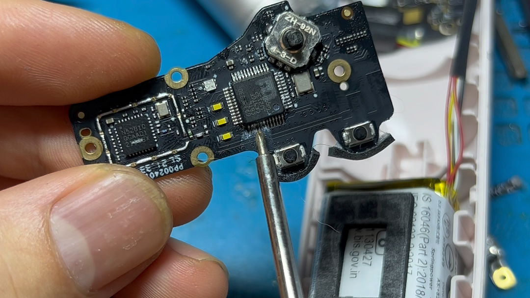 大疆云台om5不开机按键无反应拆解