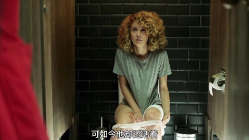一个坐在马桶上的女人,差点让劫匪发生内讧