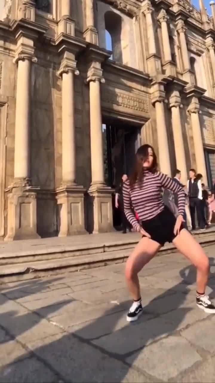 年度视频播放排行Top10Top6有你熟悉的那个视频.