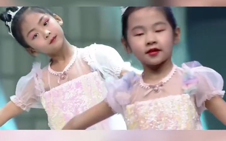 最ߔ�幼儿简单易排毕业舞蹈《不说再见》最ߔ�幼儿简单易排毕业...
