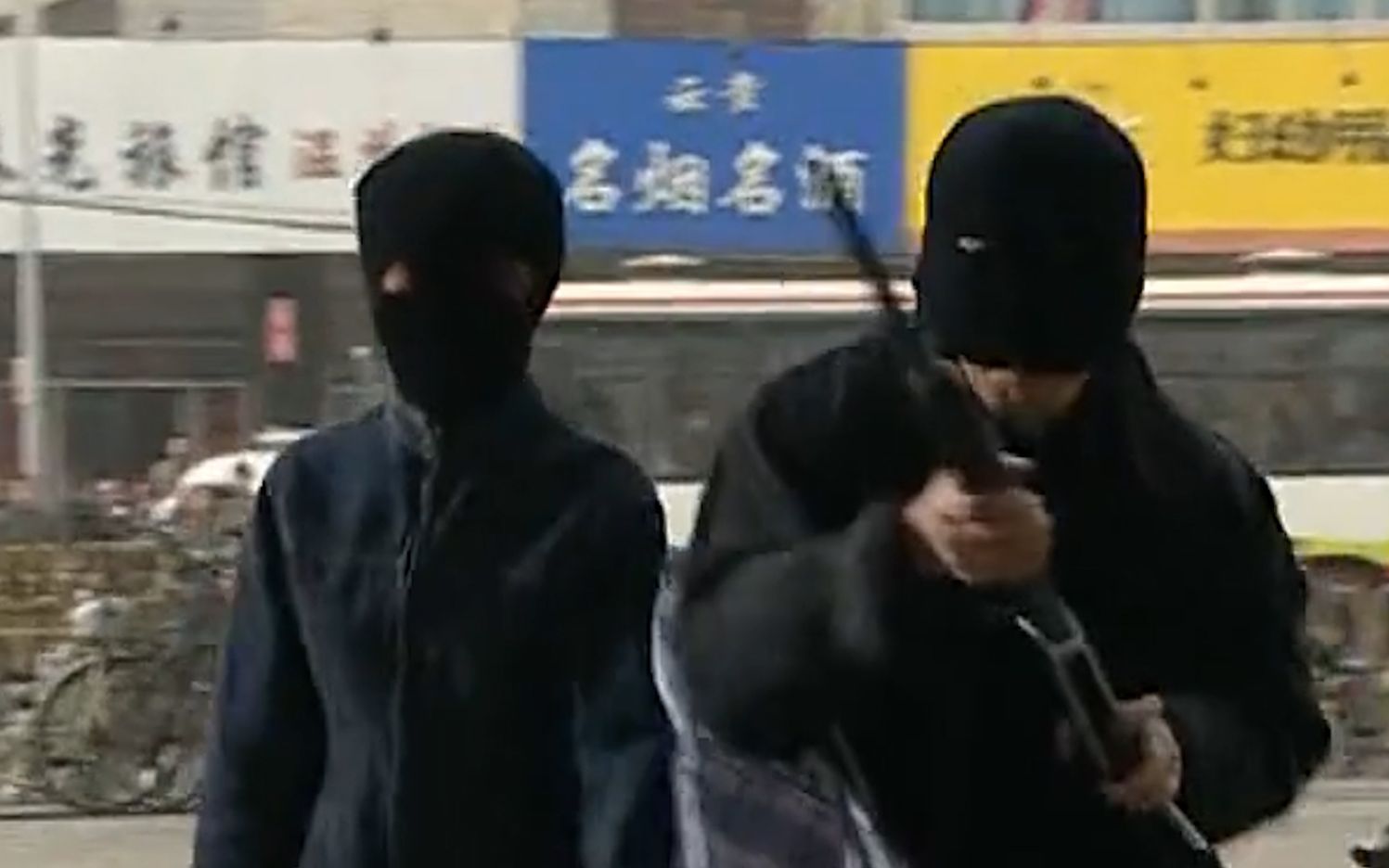 郑州银行劫案真实故事改编,32分钟一口气看完电视剧《荣誉》
