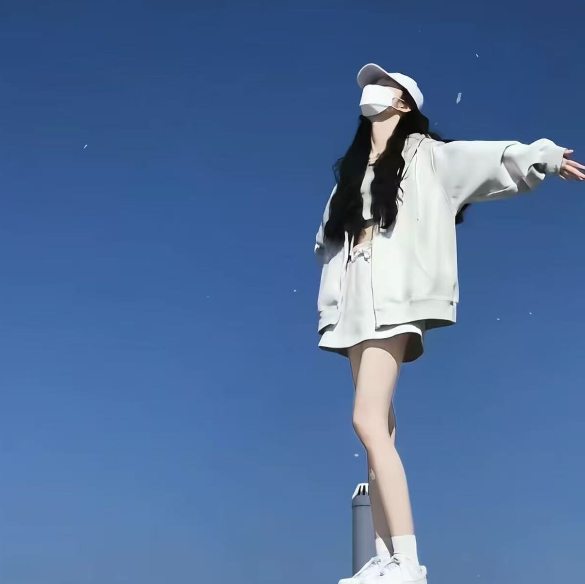 一只酣睡小熊熊 