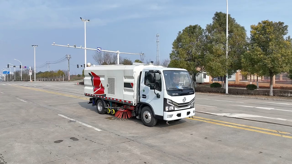 东风小多利卡洗扫车操作步骤视频