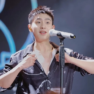 内娱只爱娜娜和迈奇 