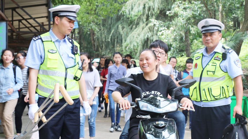 驾驶电瓶车也需要驾驶证了,否则罚你没商量,要注意了