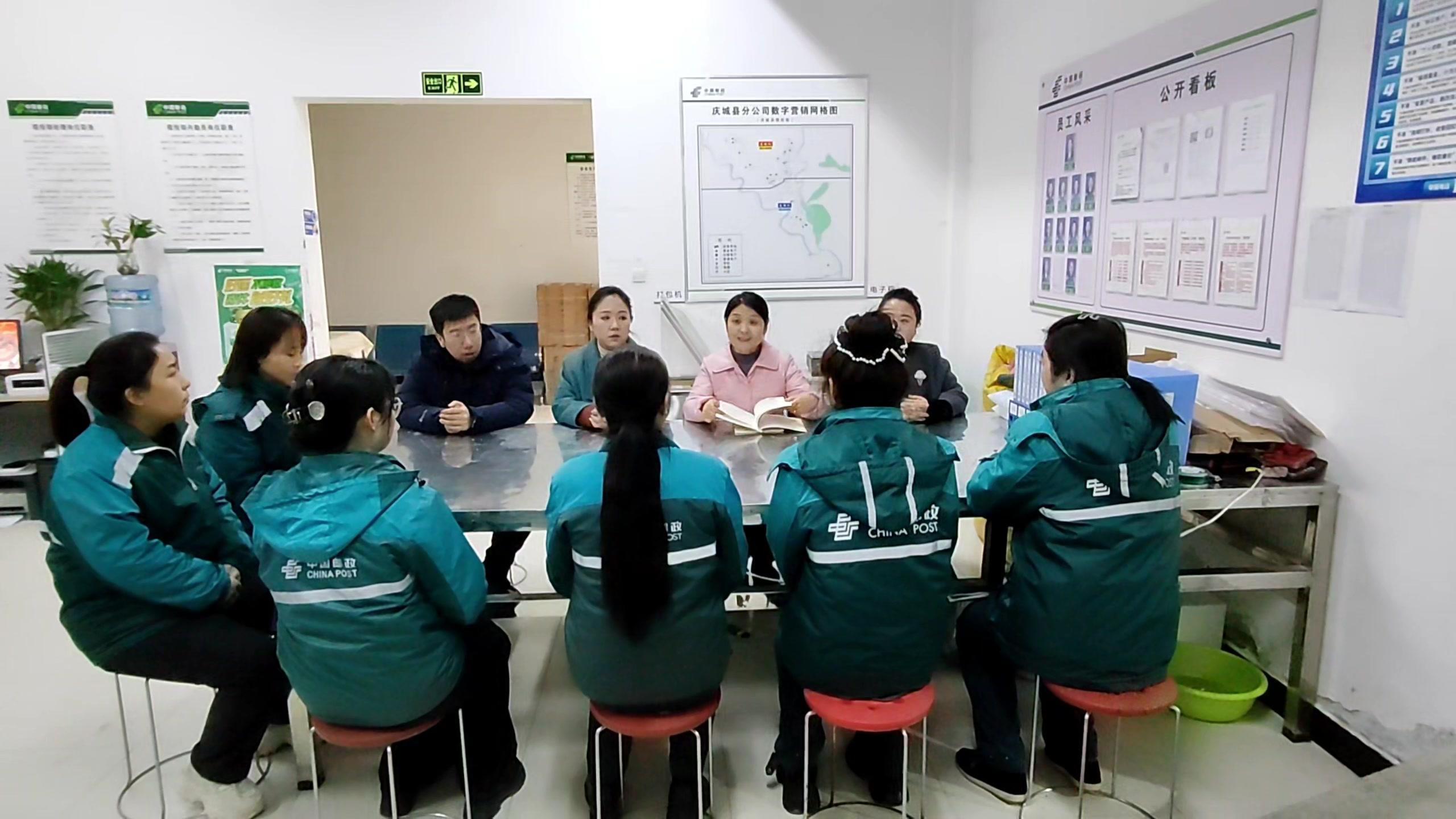 县妇联开展三八维权周巾帼普法宣讲活动