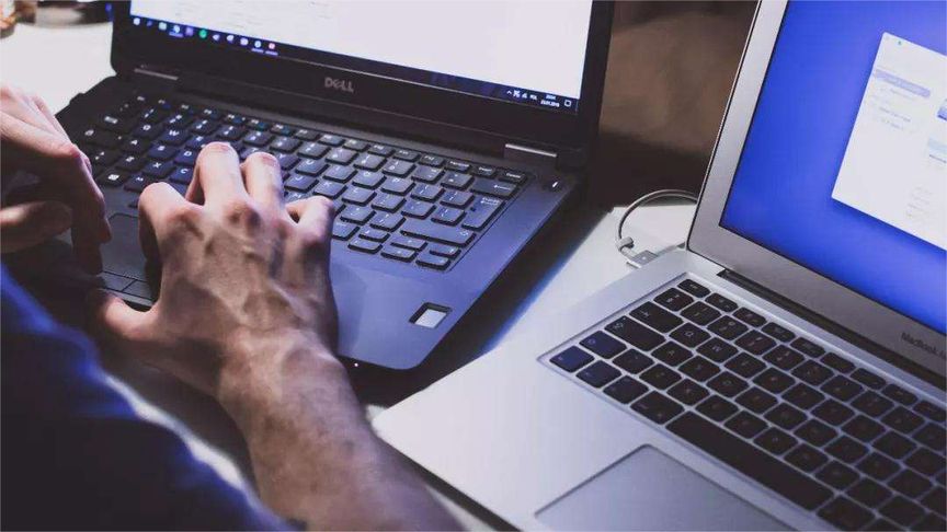 系统重装Legacy还是UEFI?教你3招,快速判断Windows启动方式!