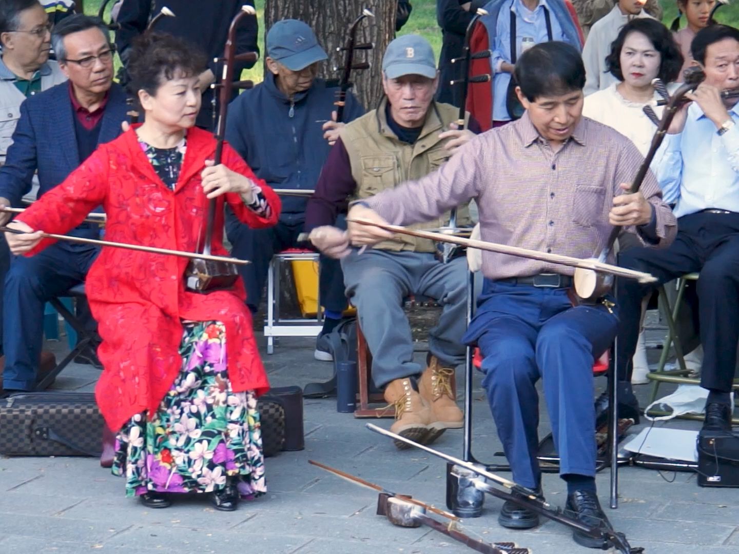 北京天坛琴之声乐队演奏抗战影片《地道战》组曲